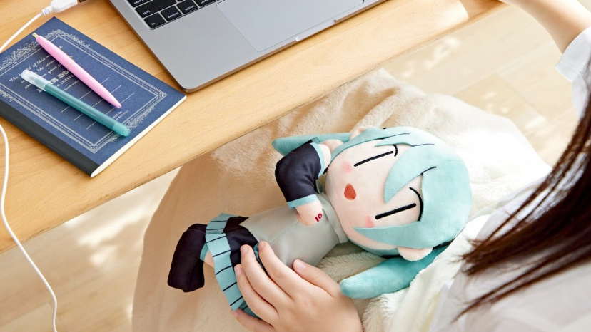 Hatsune Miku USB Heated Blanket Announced -- Superpixel